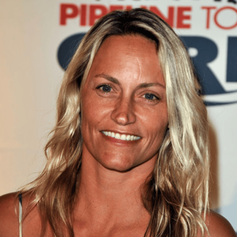 25 Most Famous Surfers in History Worldwide - Airkayaks