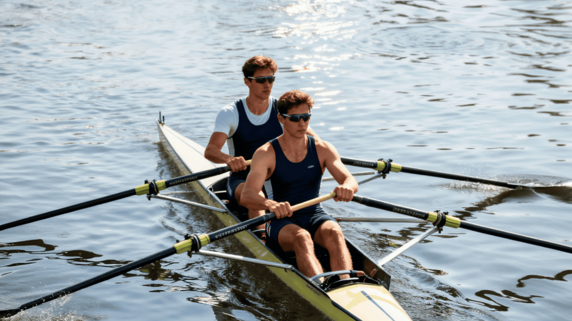 Sculling vs Rowing: Everything You Need to Know - Airkayaks